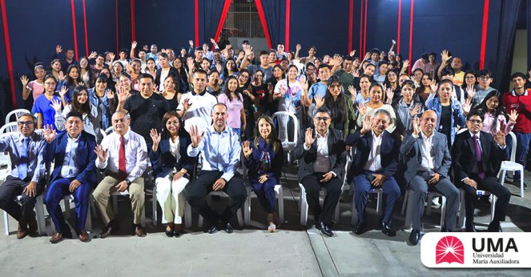 Rectora de la Universidad María Auxiliadora – UMA, da la bienvenida a los cachimbos 2025-1 – UMA ...
